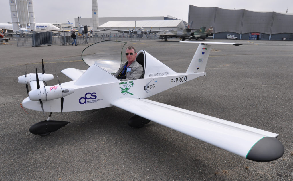 Cri-Cri mit vier E-Motoren präsentiert - fliegermagazin Cri-Cri mit vier E-Motoren präsentiert - fliegermagazin