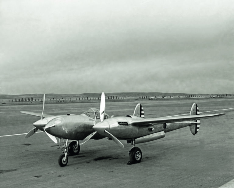 Lockheed P-38 Lightning: Der Weg zum »Gabelschwanzteufel« - fliegermagazin